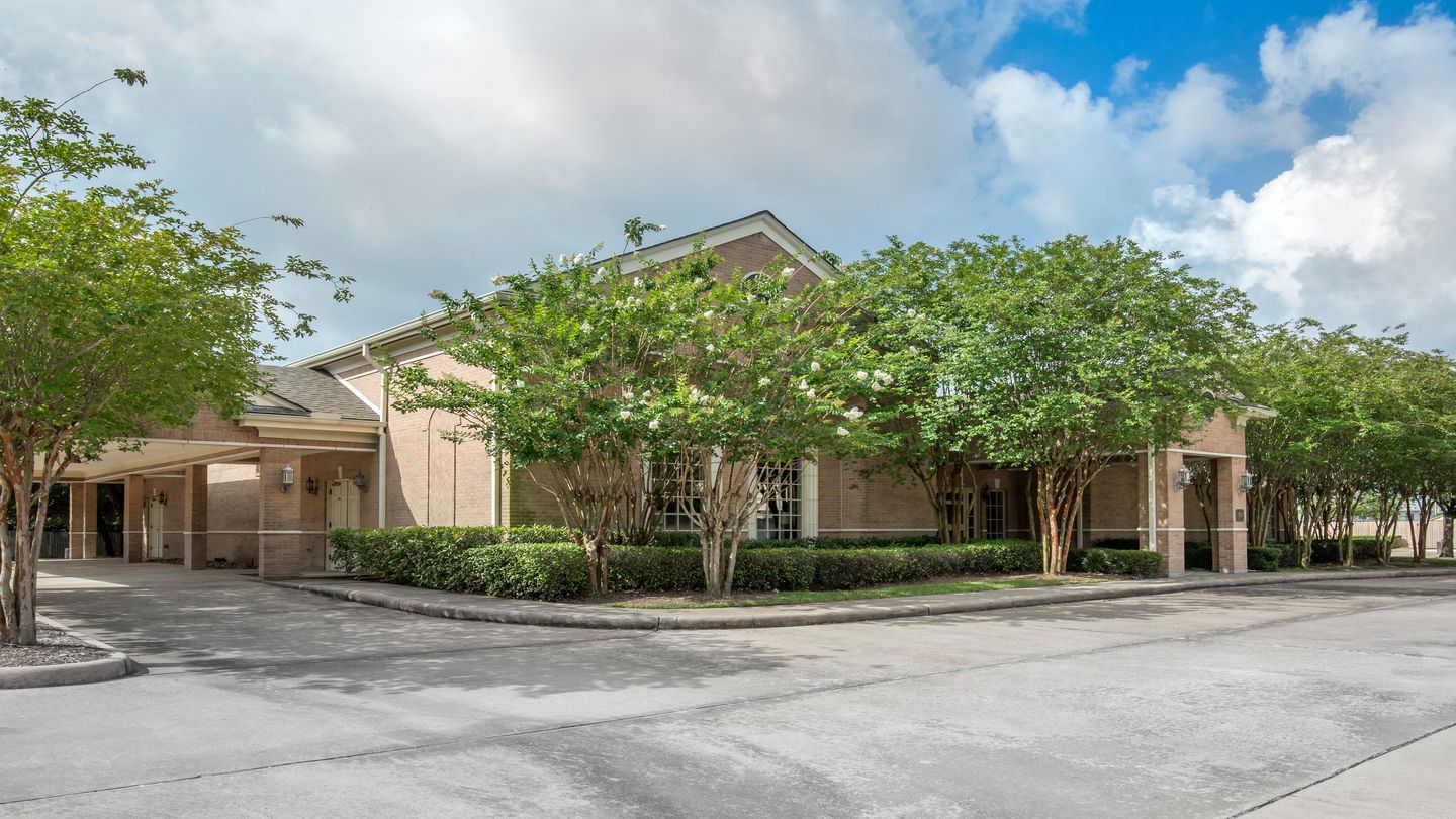 Earthman Funeral Homes and Cemeteries | Houston, TX